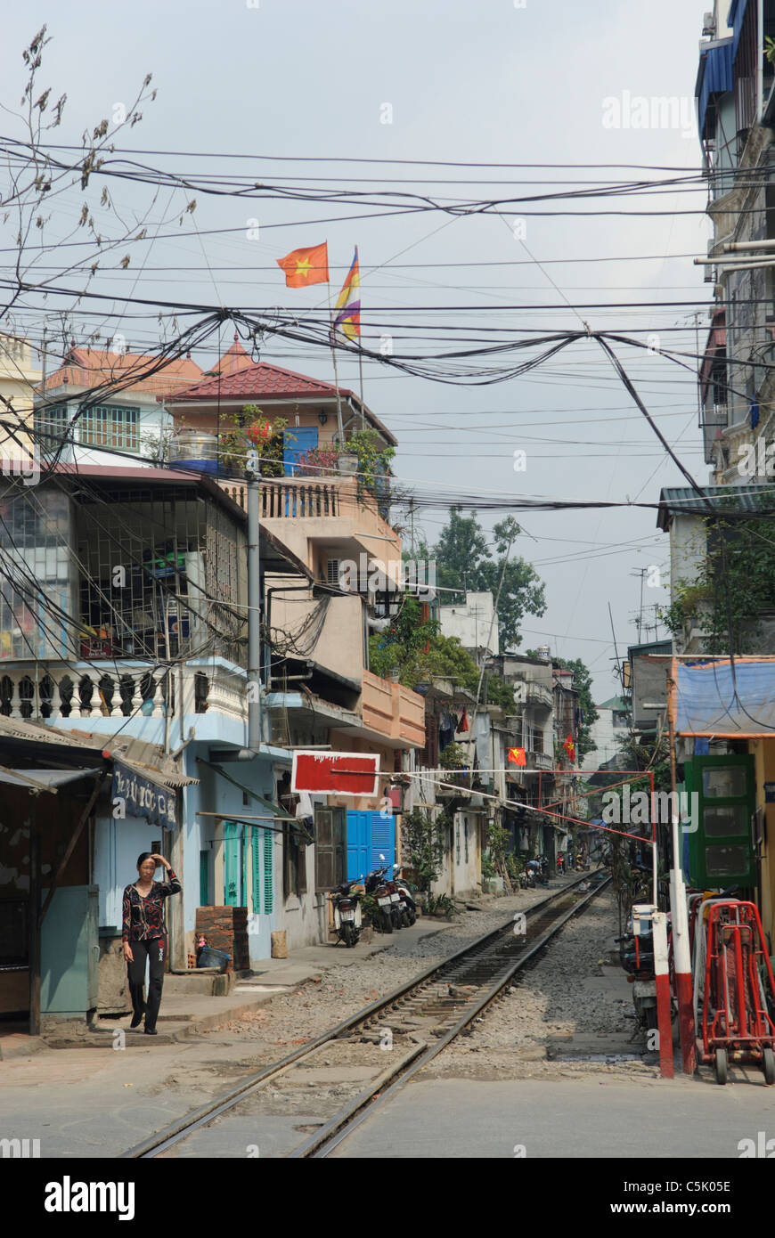Hanoi railway through city hi-res stock photography and images - Alamy