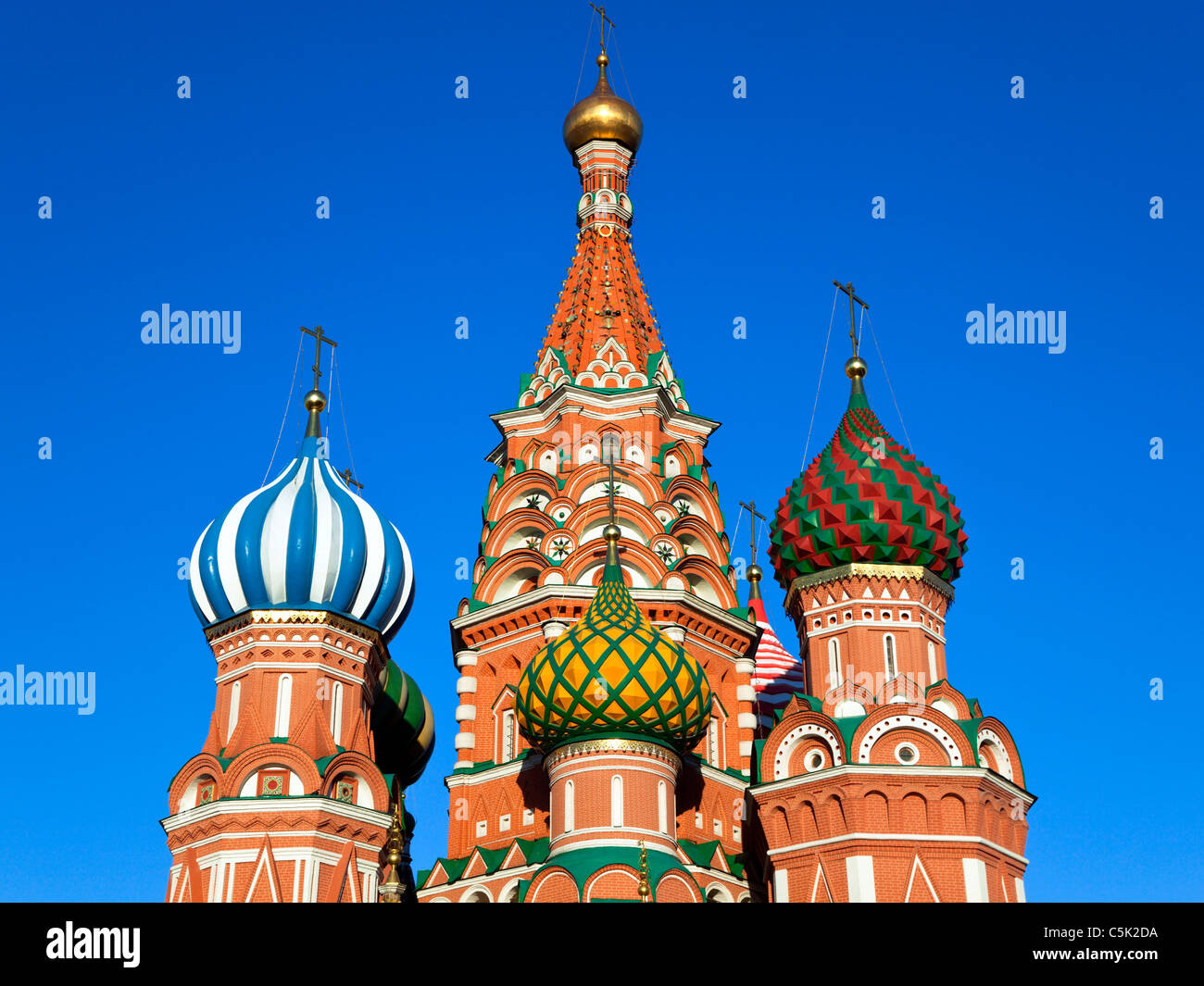 Domes st basil cathedral hi-res stock photography and images - Alamy