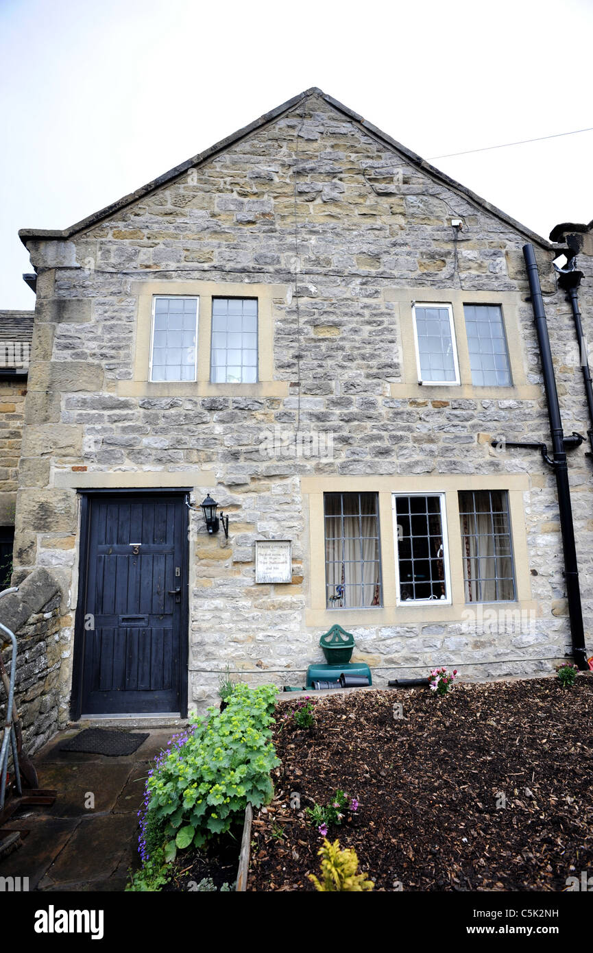 The Plague Cottages in the village of Eyam Stock Photo - Alamy