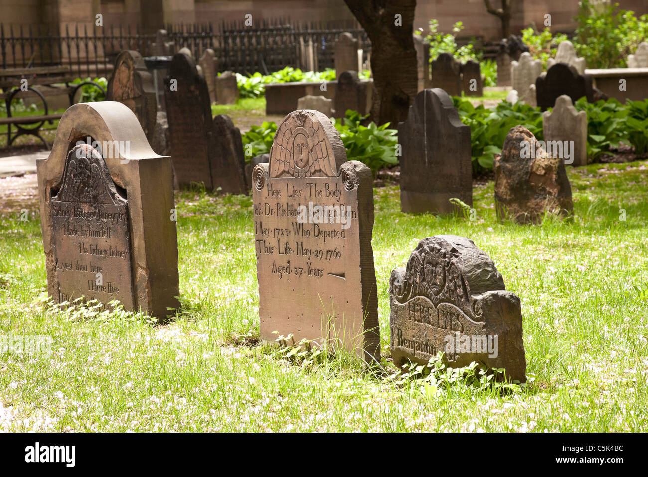 Trinity Church Cemetery, NYC Stock Photo - Alamy Trinity Church Cemetery, NYC Stock Photo - Alamy