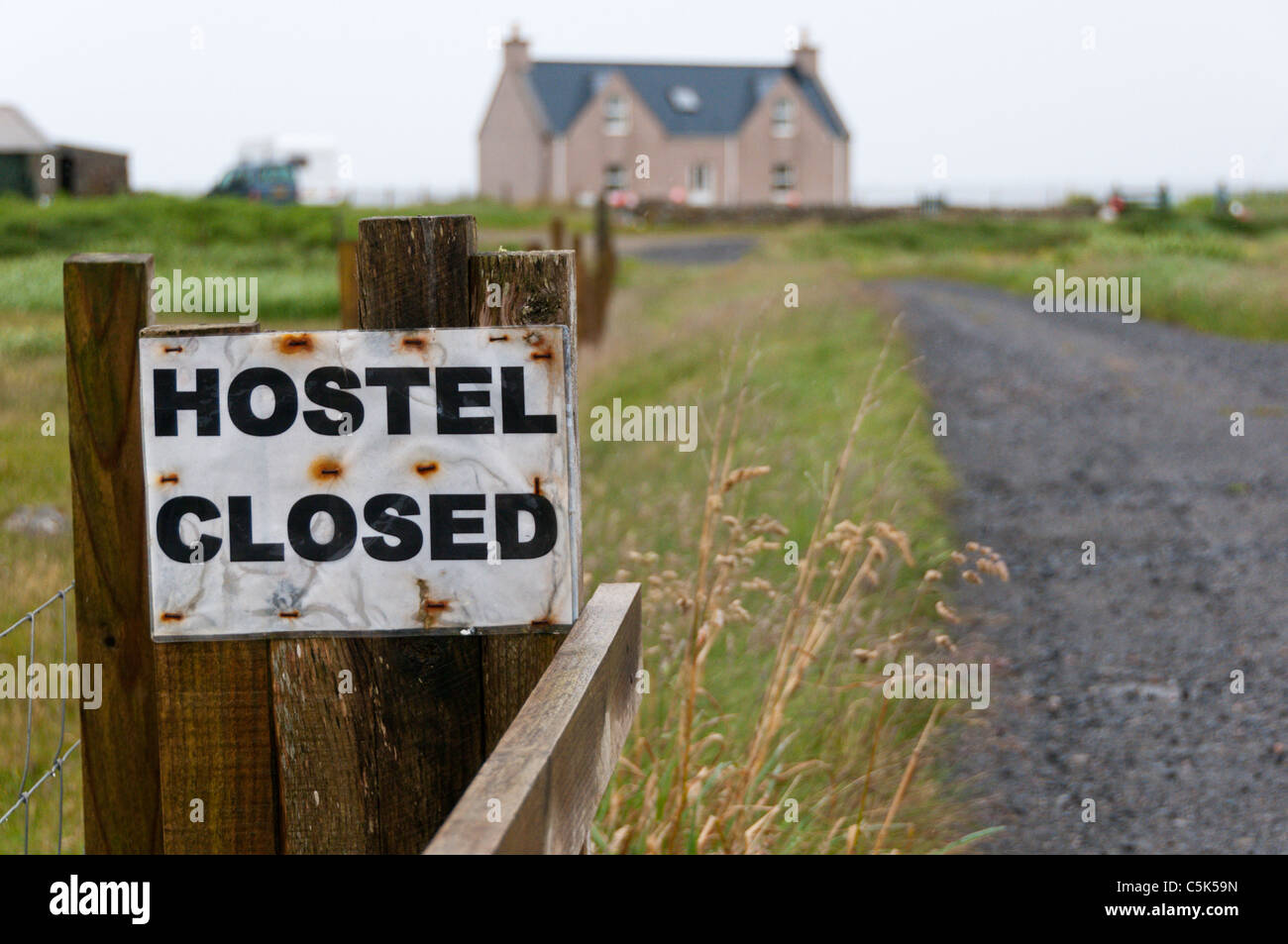 Hostel sign hi-res stock photography and images - Alamy