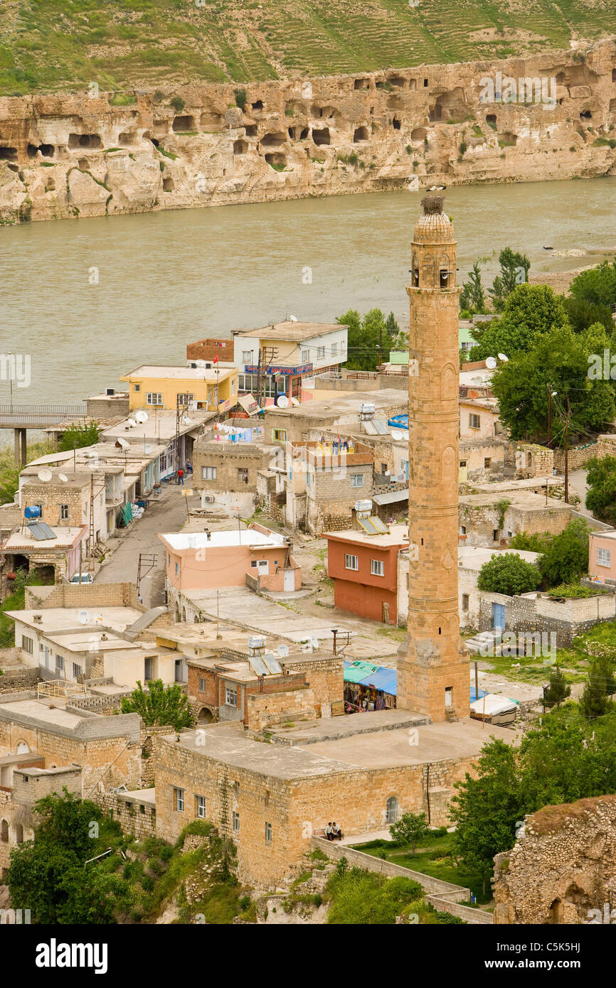Hasankeyf on the Tigris River, Batman, Turkey Stock Photo - Alamy
