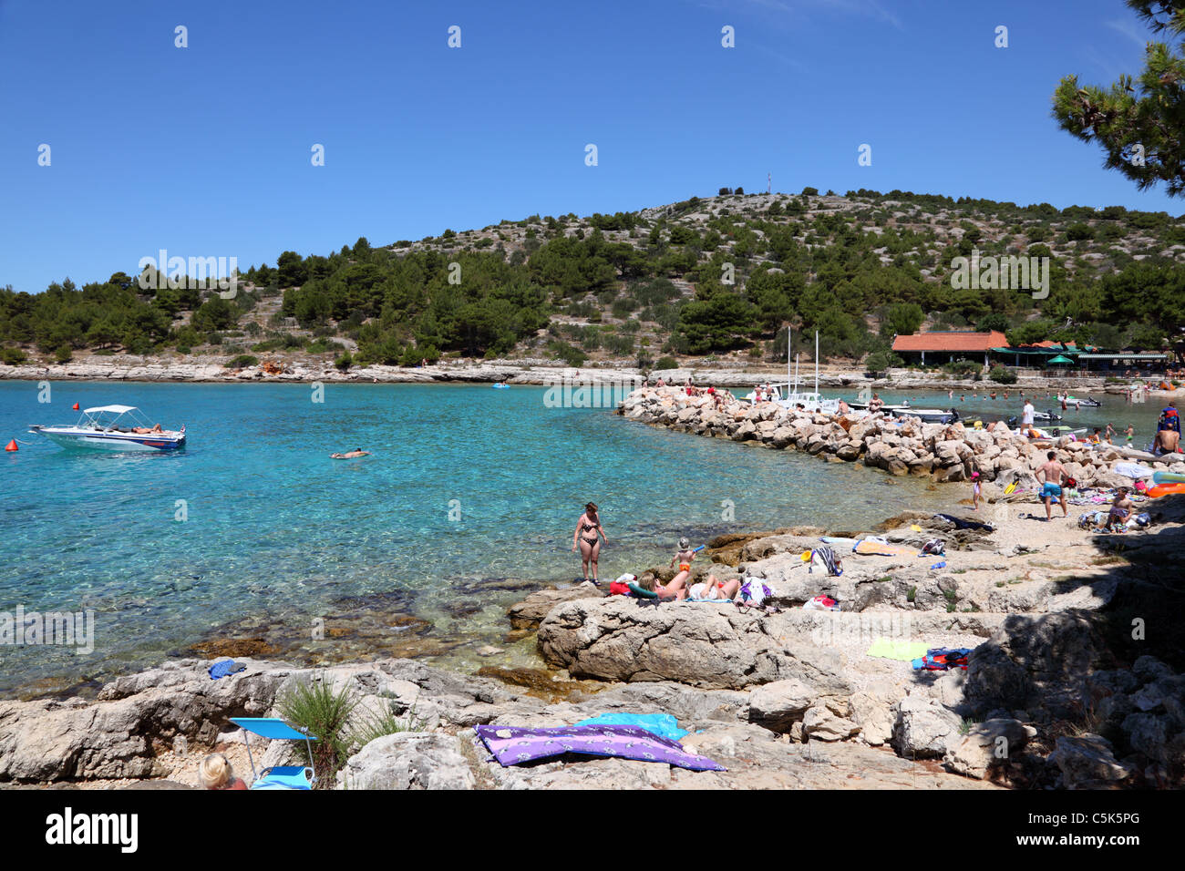 Adriatic beach in Croatian resort Murter Stock Photo - Alamy