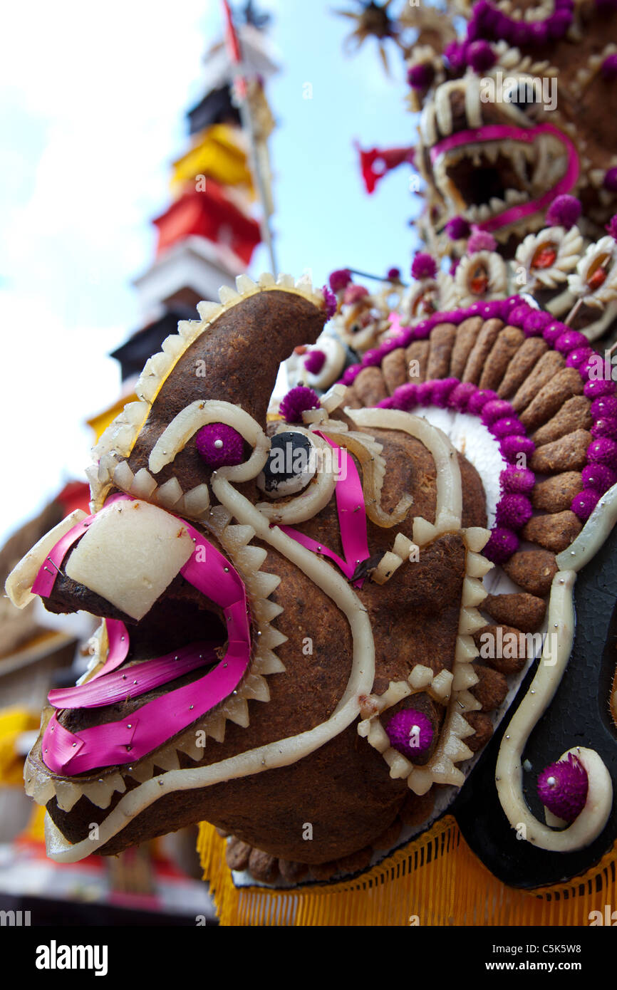 Balinese traditional scary mask hi-res stock photography and images - Alamy