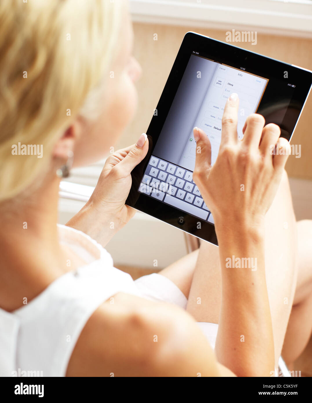 Cafe park teens hi-res stock photography and images - Alamy