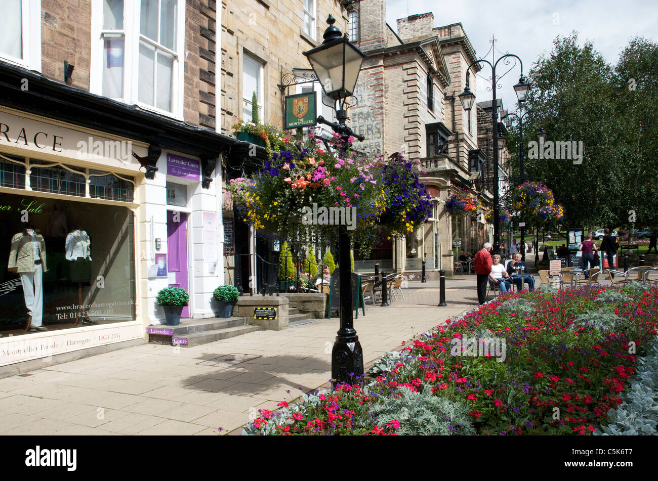 Harrogate town center shops hi-res stock photography and images - Alamy