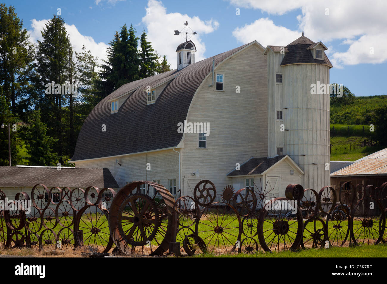 Fence made from wagon wheels in Uniontown, Washington Stock Photo - Alamy