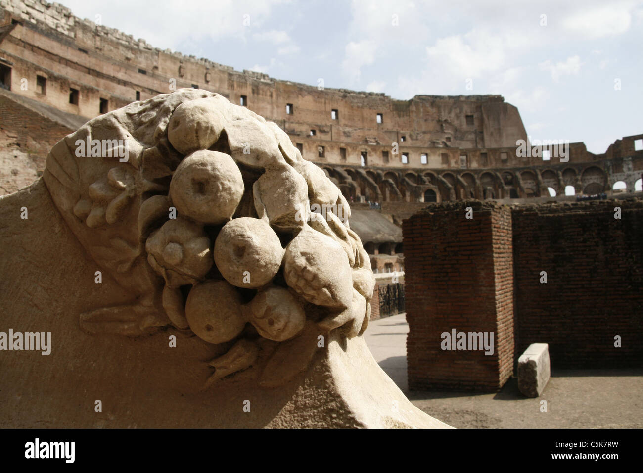 inside the colosseum amphitheatre, rome Stock Photo - Alamy