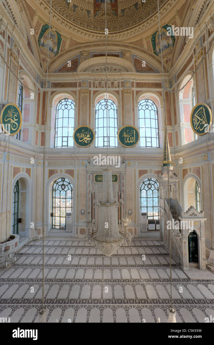 Buyuk mecidiye mosque ortakoy mosque hi-res stock photography and ...