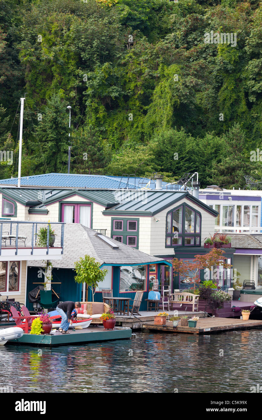 Flaoting house hi-res stock photography and images - Alamy