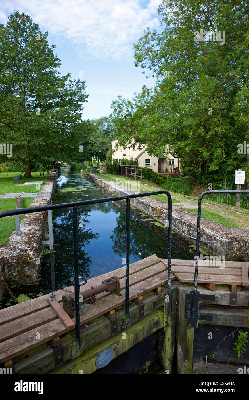 Lock and Cottage on the River Stour,Suffolk,UK Stock Photo - Alamy