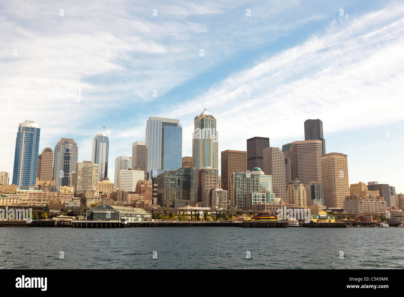 Seattle skyline water hi-res stock photography and images - Alamy