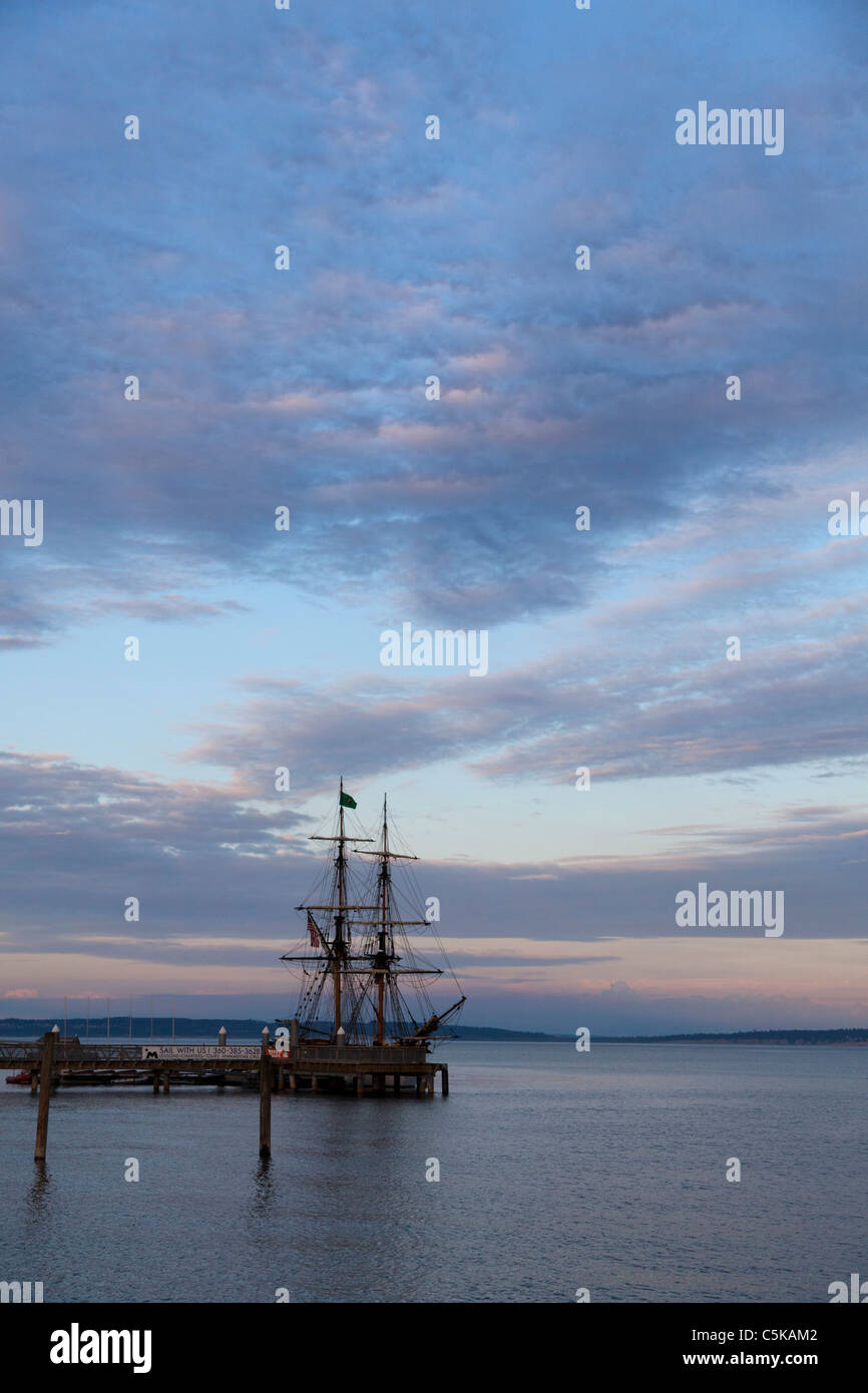 Sailing ship at port hi-res stock photography and images - Alamy