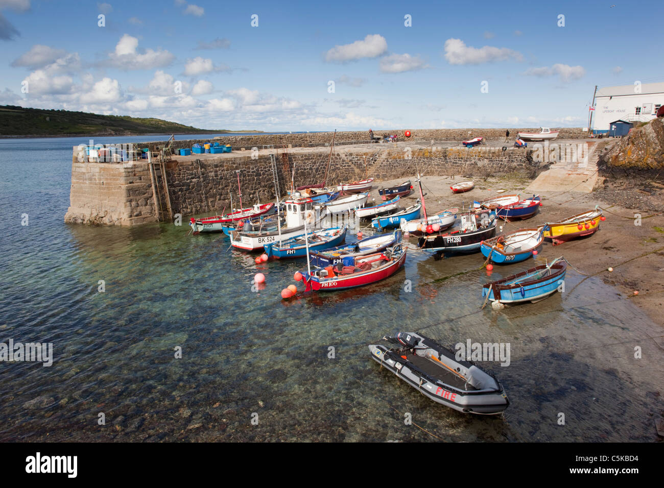 Coverack harbour cornwall sea hi-res stock photography and images - Alamy