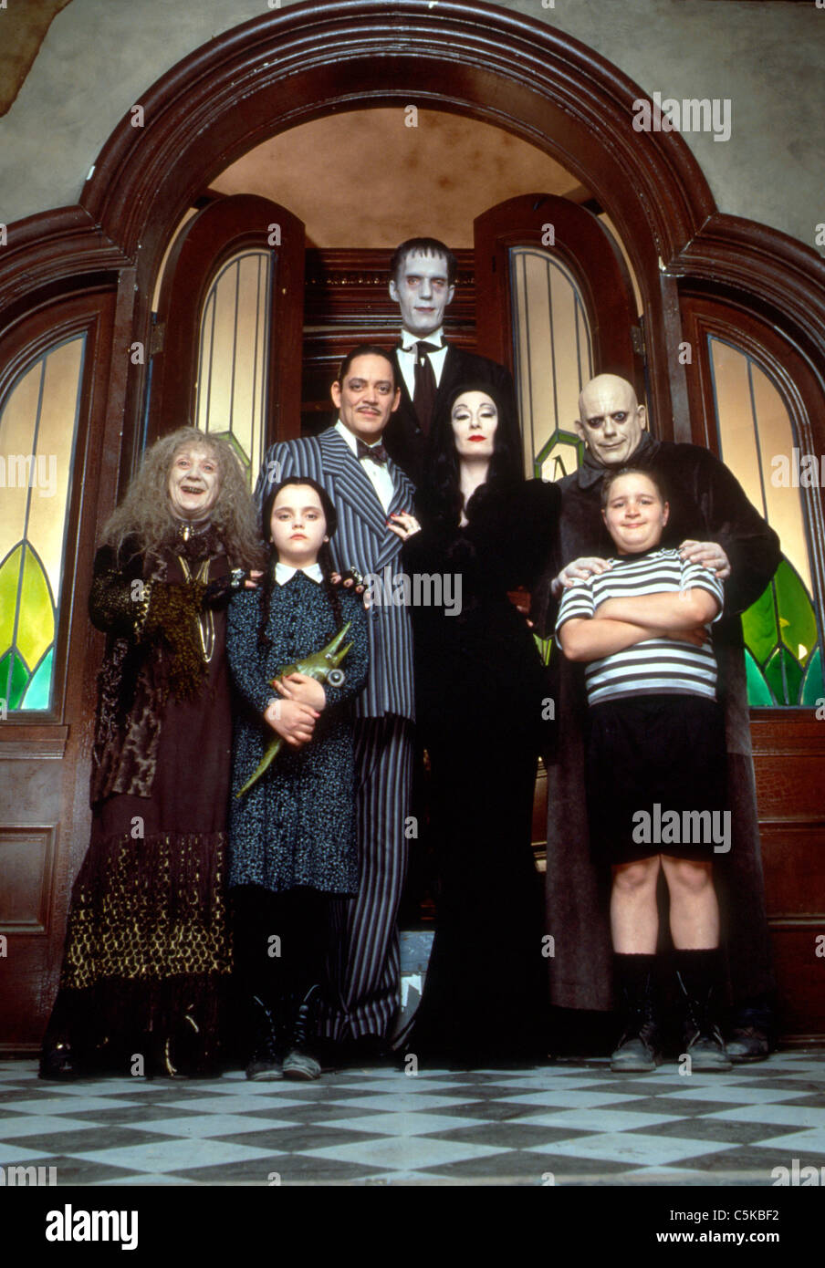The Addams family Year: 1991 USA Judith Malina, Christina Ricci, Raul ...