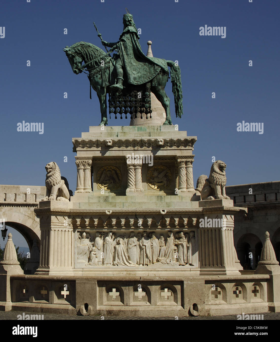 Crown of saint stephen hi-res stock photography and images - Alamy