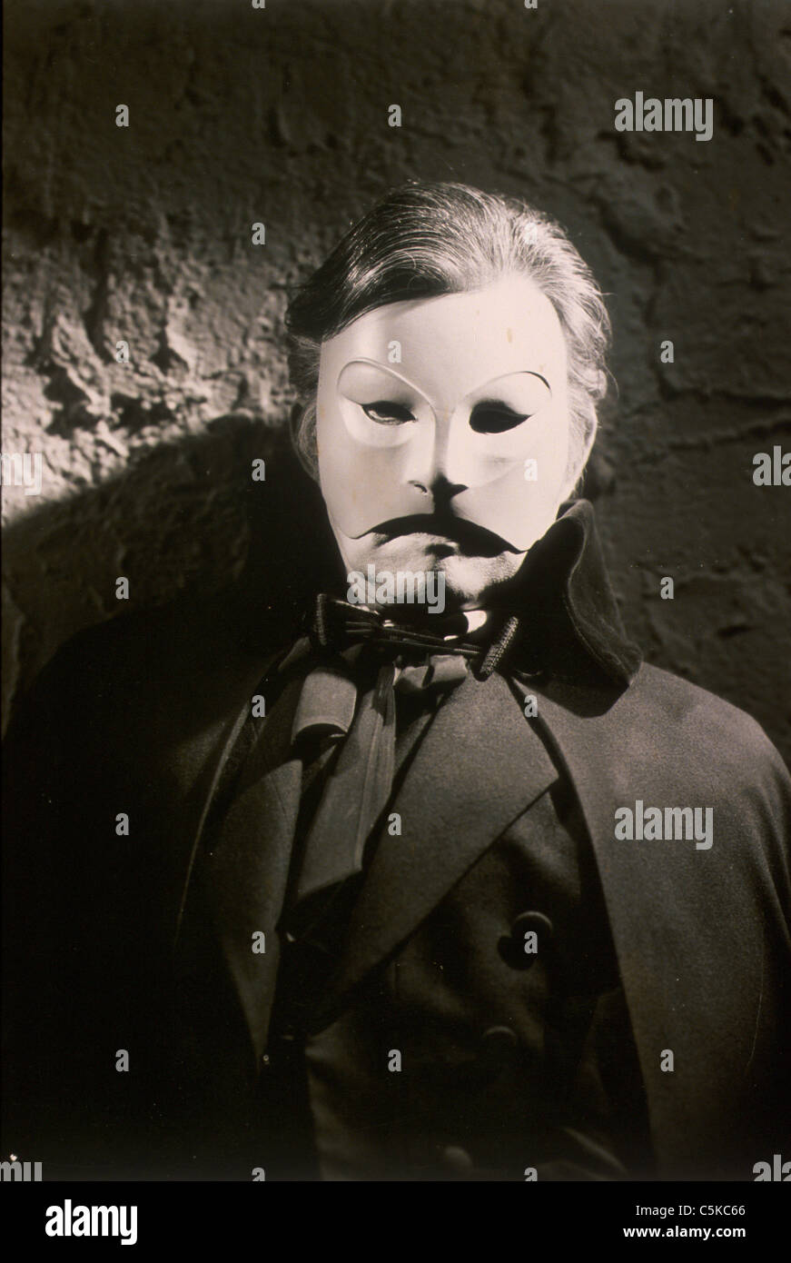 Phantom Of The Opera 1943 Mask