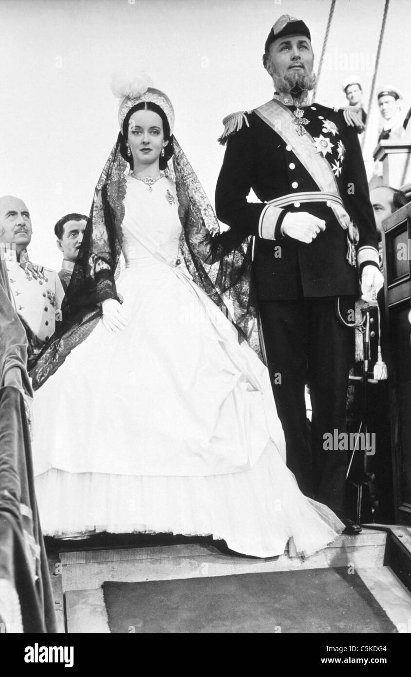 Juarez Year : 1939 USA Bette Davis, Brian Aherne Director: William ...