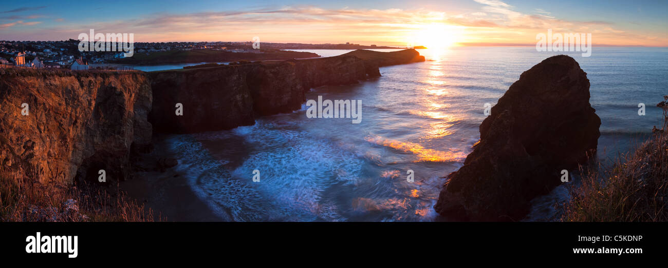 Sunset at Whipsiderry on the North Cornish Coast. Cornwall England UK ...