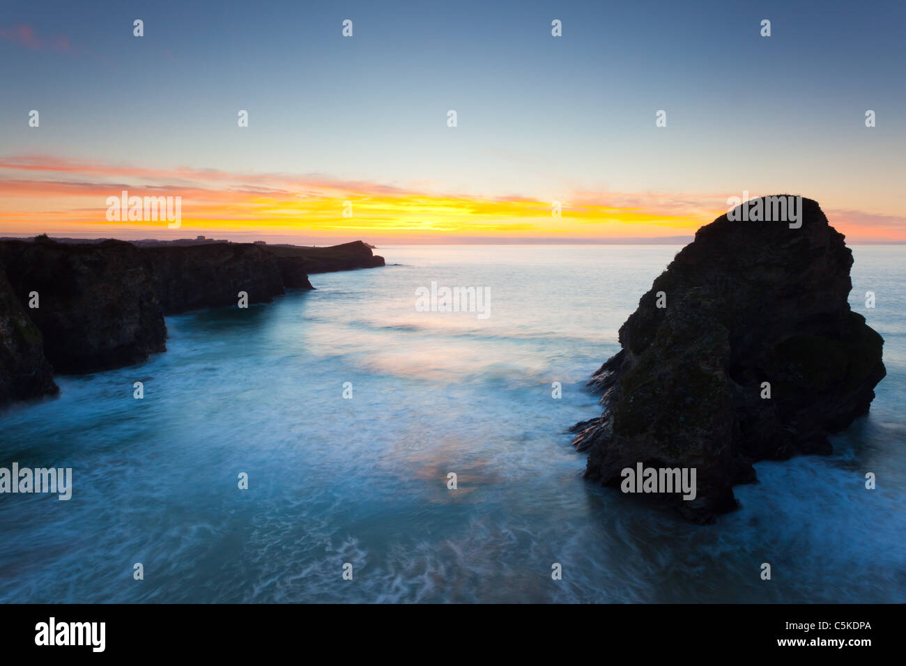Whipsiderry cliffs hi-res stock photography and images - Alamy