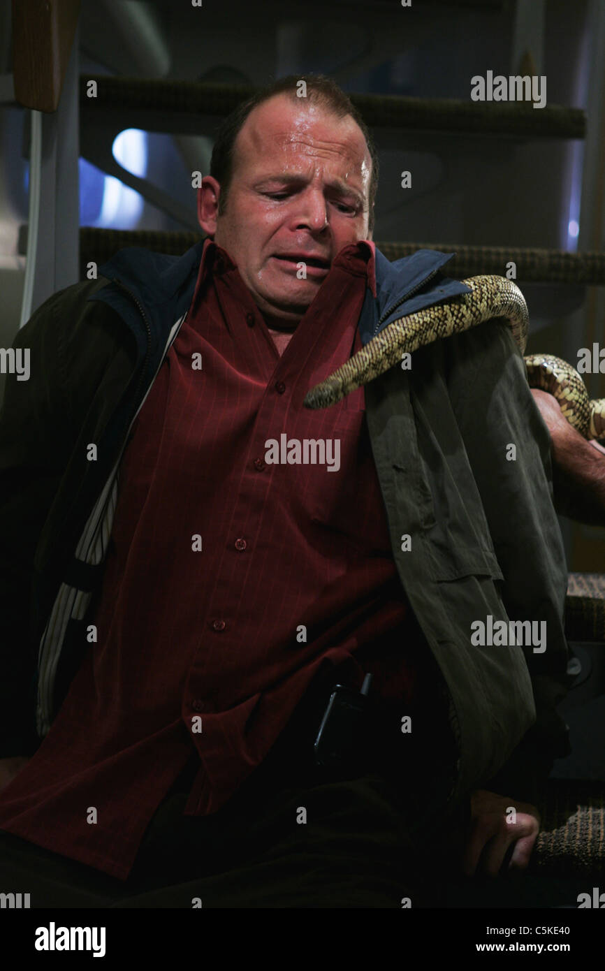 Snakes on a Plane Year : 2006 - USA Mark Houghton Director : David R ...