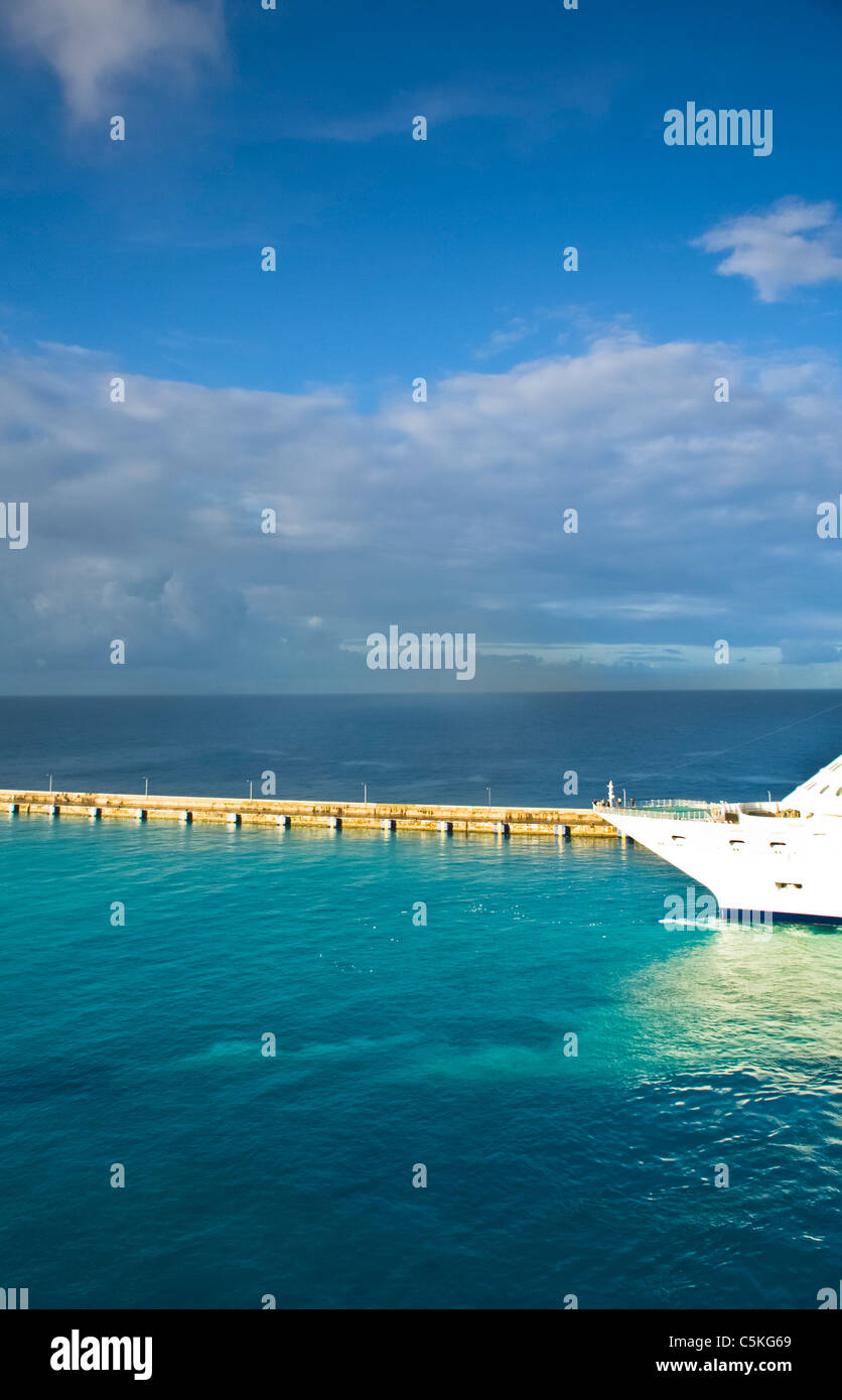 At the City of Bridgeport, Barbados another cruise ship arrives Stock ...