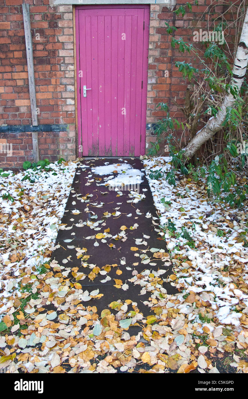Entrance path pathway hi-res stock photography and images - Alamy