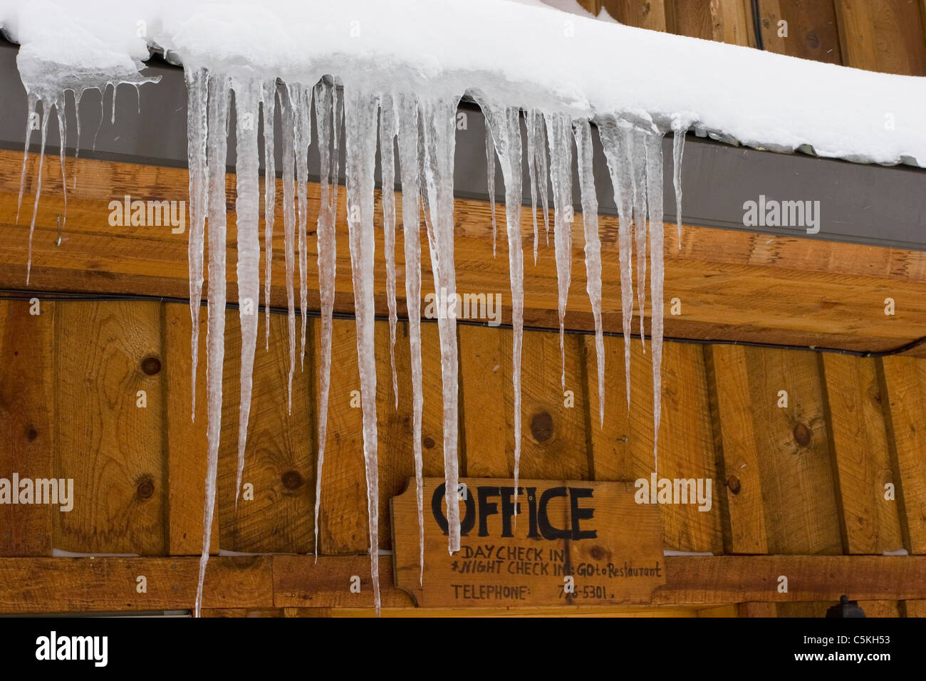 Freeze above door hi-res stock photography and images - Alamy
