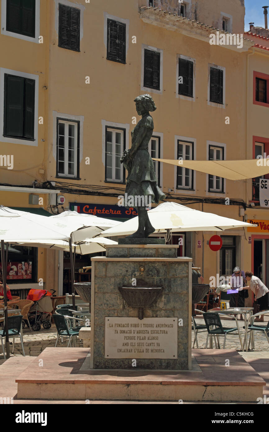 Little Girl statue - Placa Colon, Menorca, Spain Stock Photo - Alamy