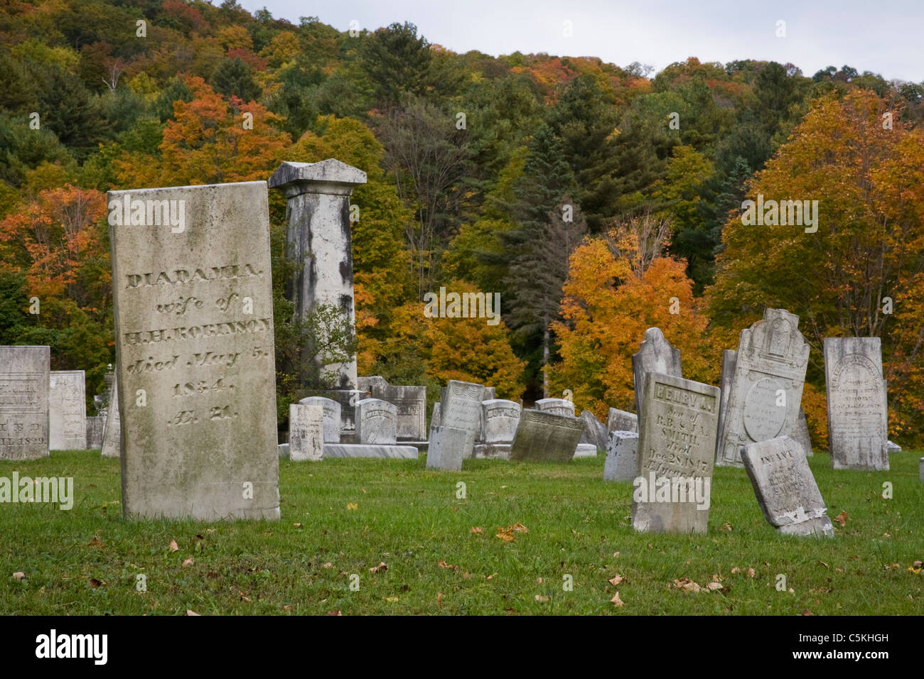 Headstones in cemetery in Fall Stock Photo - Alamy