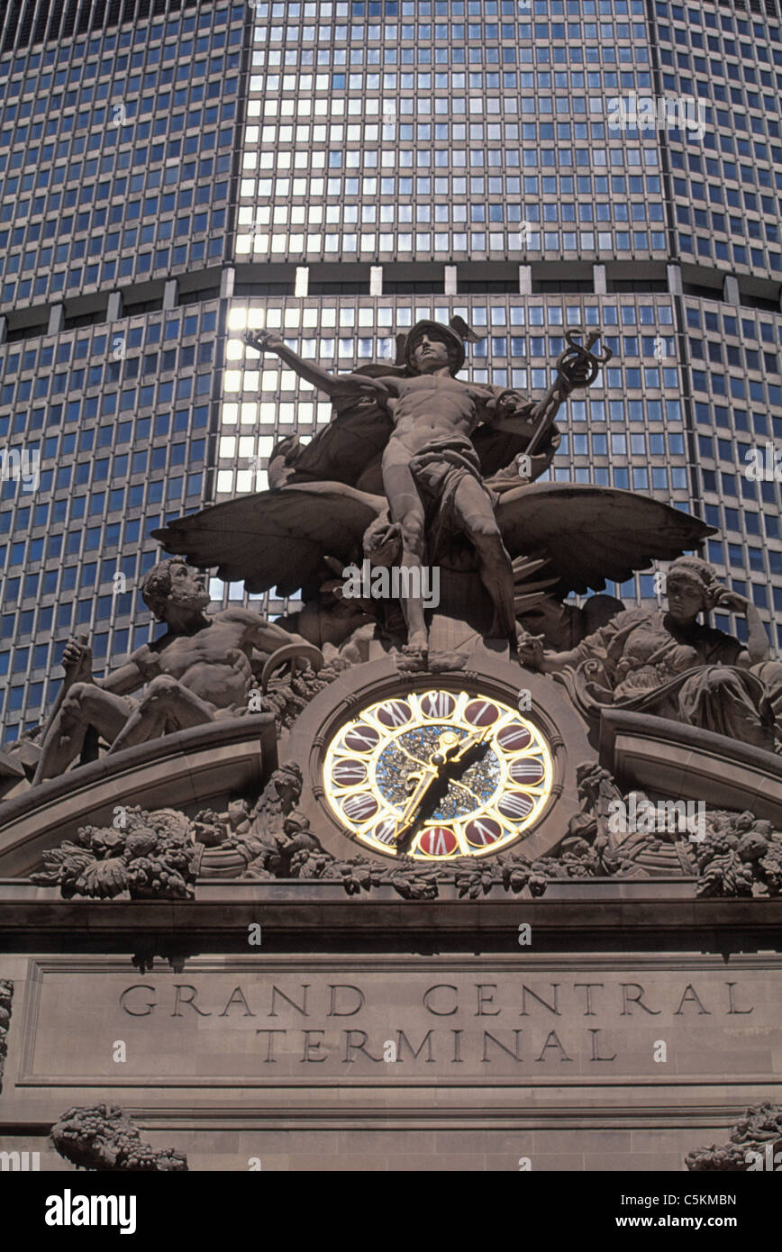 Statue mercury grand central terminal hi-res stock photography and ...