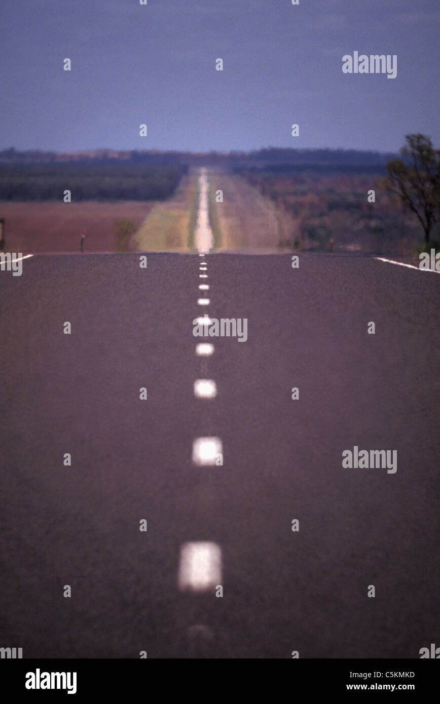 Long road across the tablelands hi-res stock photography and images - Alamy