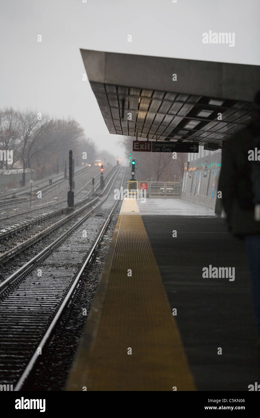 MTA subway platform, JFK Airport, Queens, NY Stock Photo - Alamy