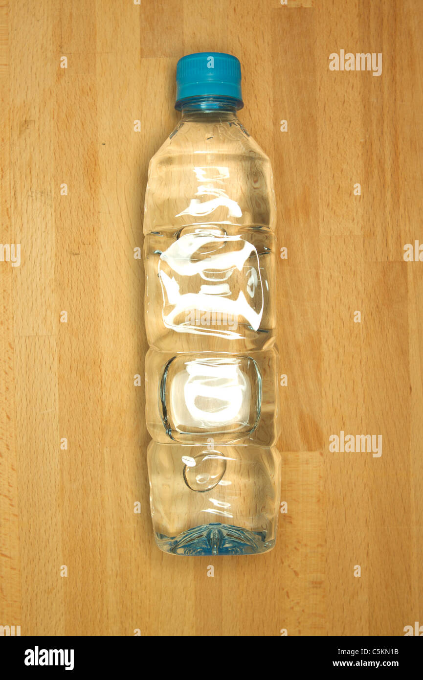 Bottled water for exercising at the gym Stock Photo - Alamy