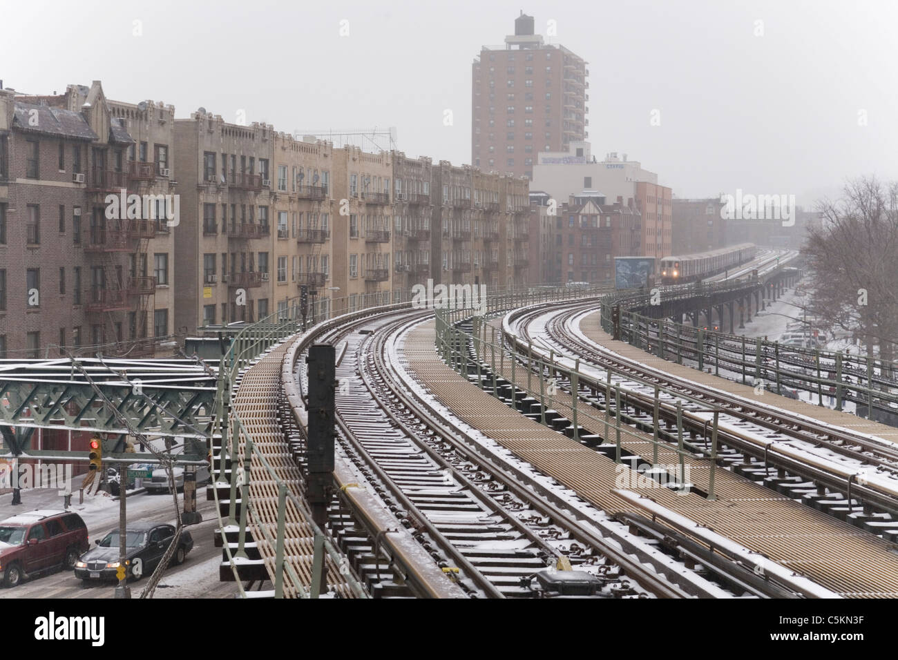 subway train approaching via the elevated tracks, Washington Heights ...