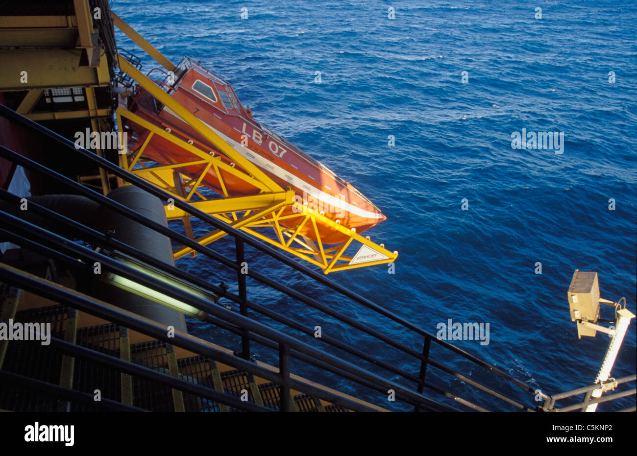 Oil platform offshore dangerous High Resolution Stock Photography and ...