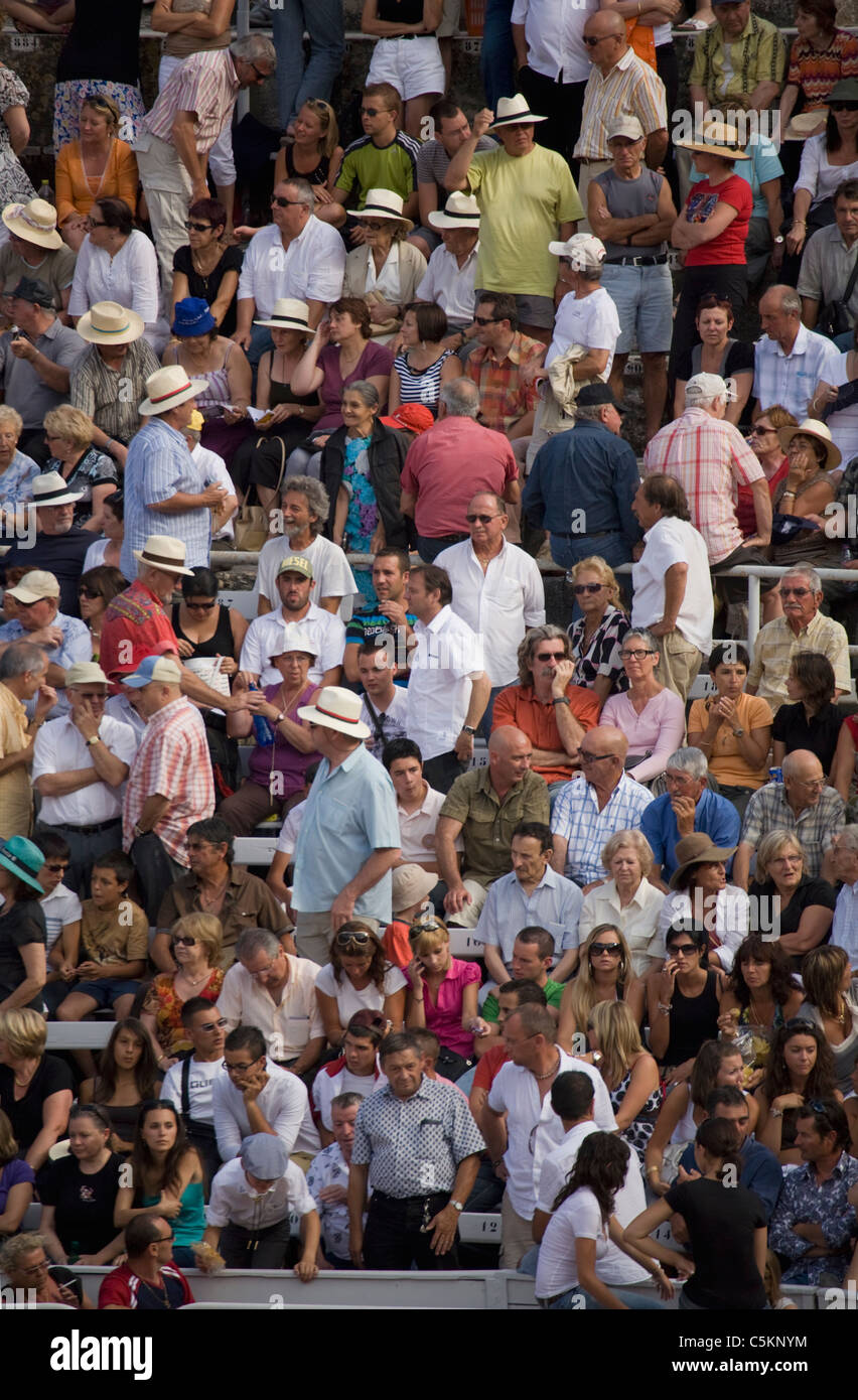 Audience watching a bullfight hi-res stock photography and images - Alamy