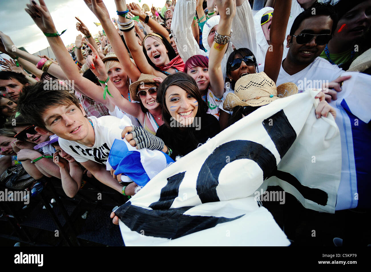Music fans at Music festival Stock Photo - Alamy