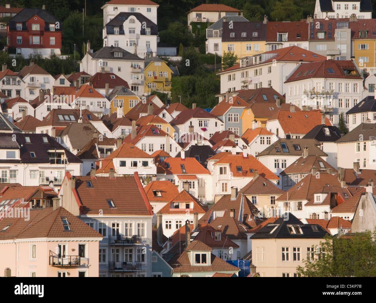 Traditional houses bergen hi-res stock photography and images - Alamy