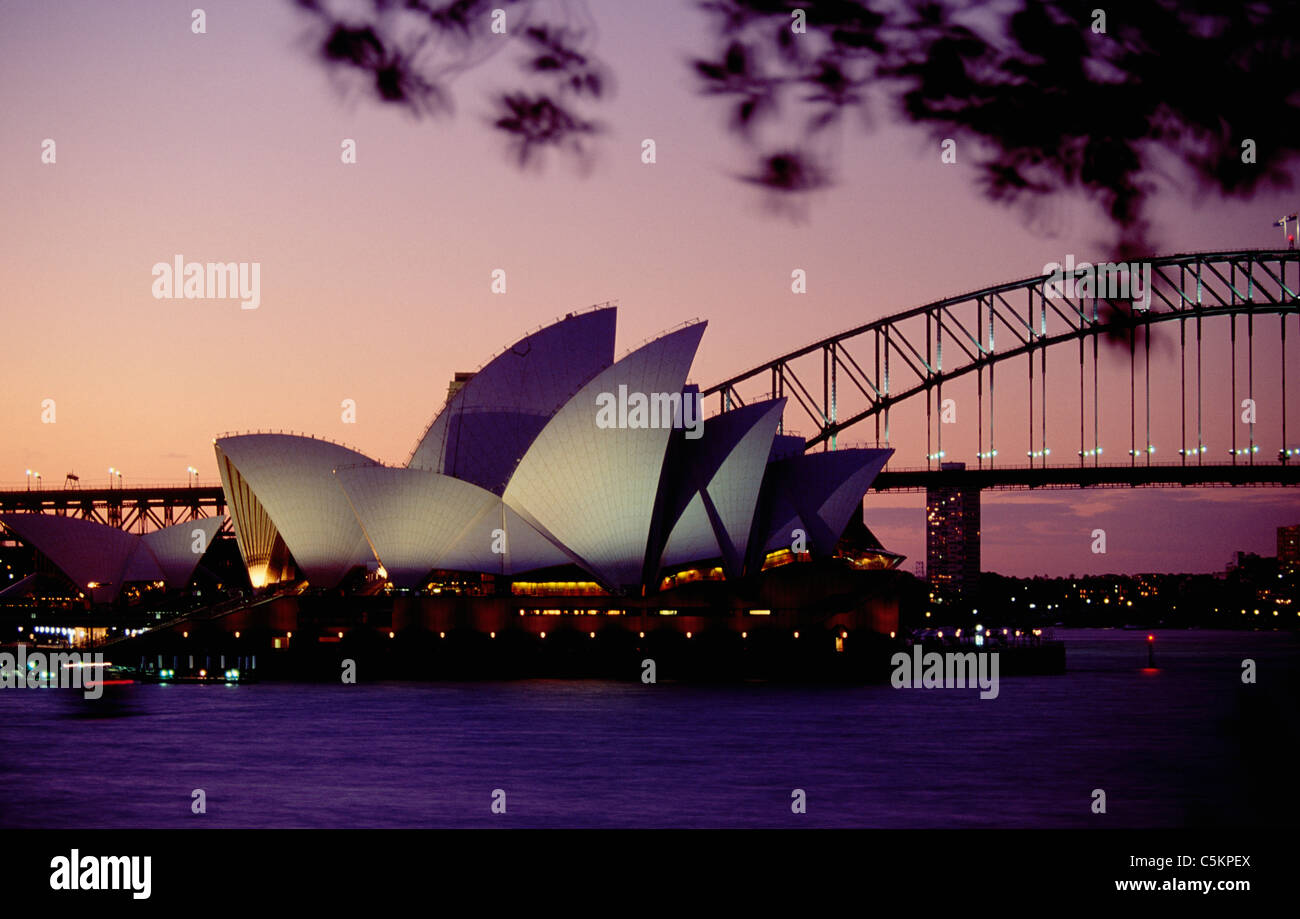 Part sydney opera house hi-res stock photography and images - Alamy