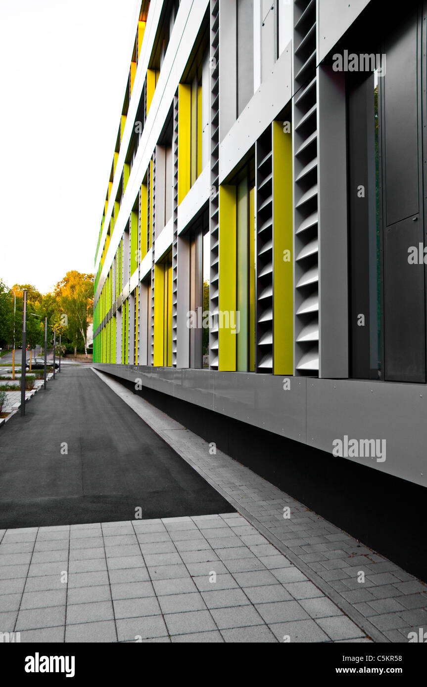 Green cladding hi-res stock photography and images - Alamy