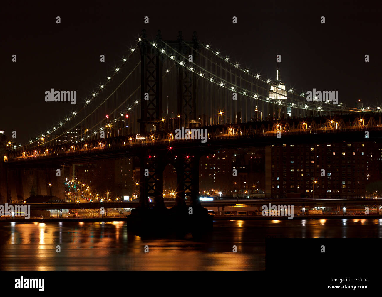 Manhattan bridge and empire state building hi-res stock photography and ...