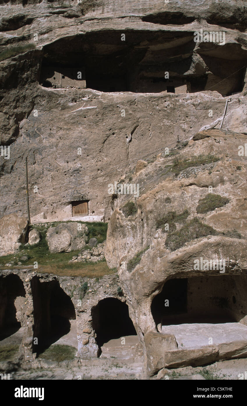 Ancient cave dwellings Hasankeyf South East Turkey Stock Photo - Alamy