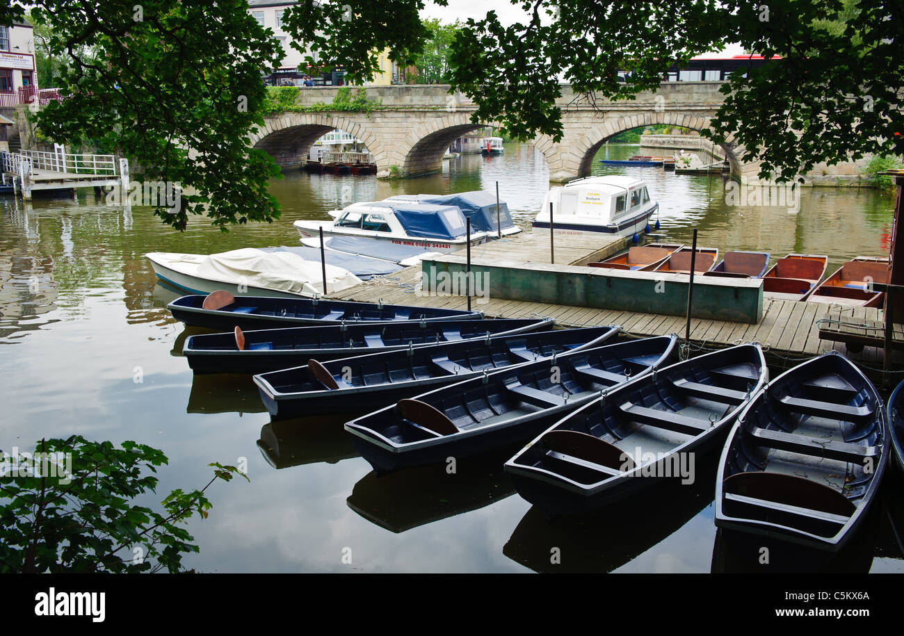 Boats on the River Thames in Oxford, England Stock Photo - Alamy