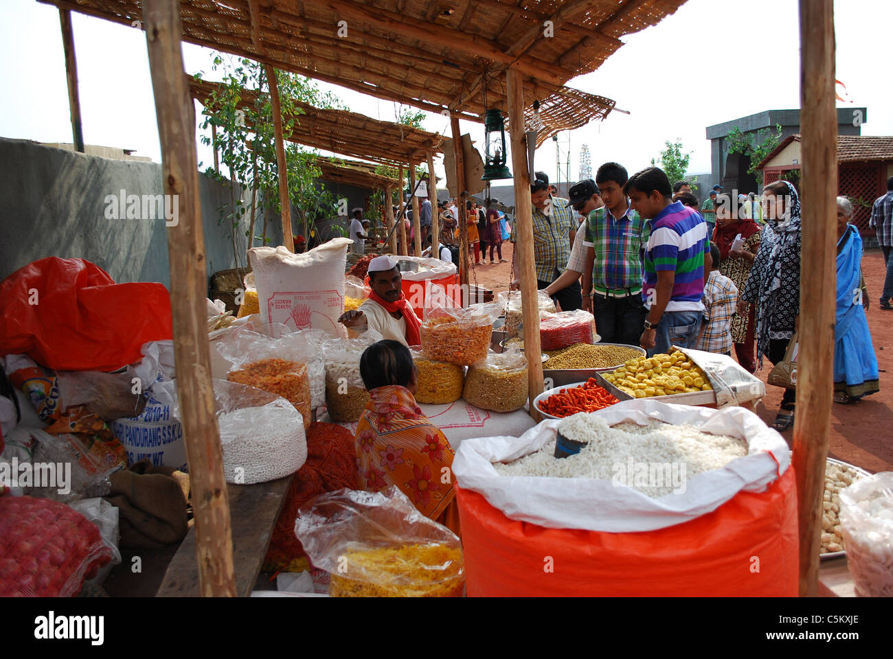 Village fair shop hi-res stock photography and images - Alamy