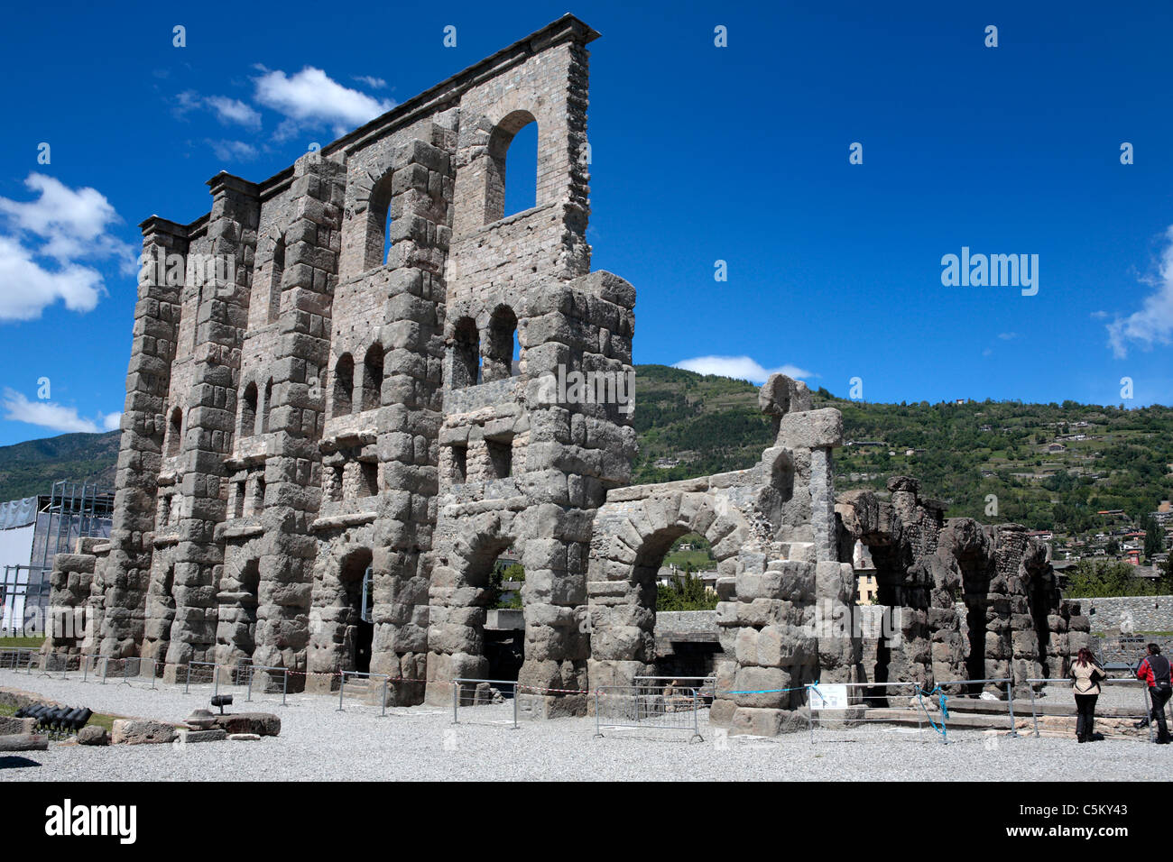 Roman ruin ruins hi-res stock photography and images - Alamy