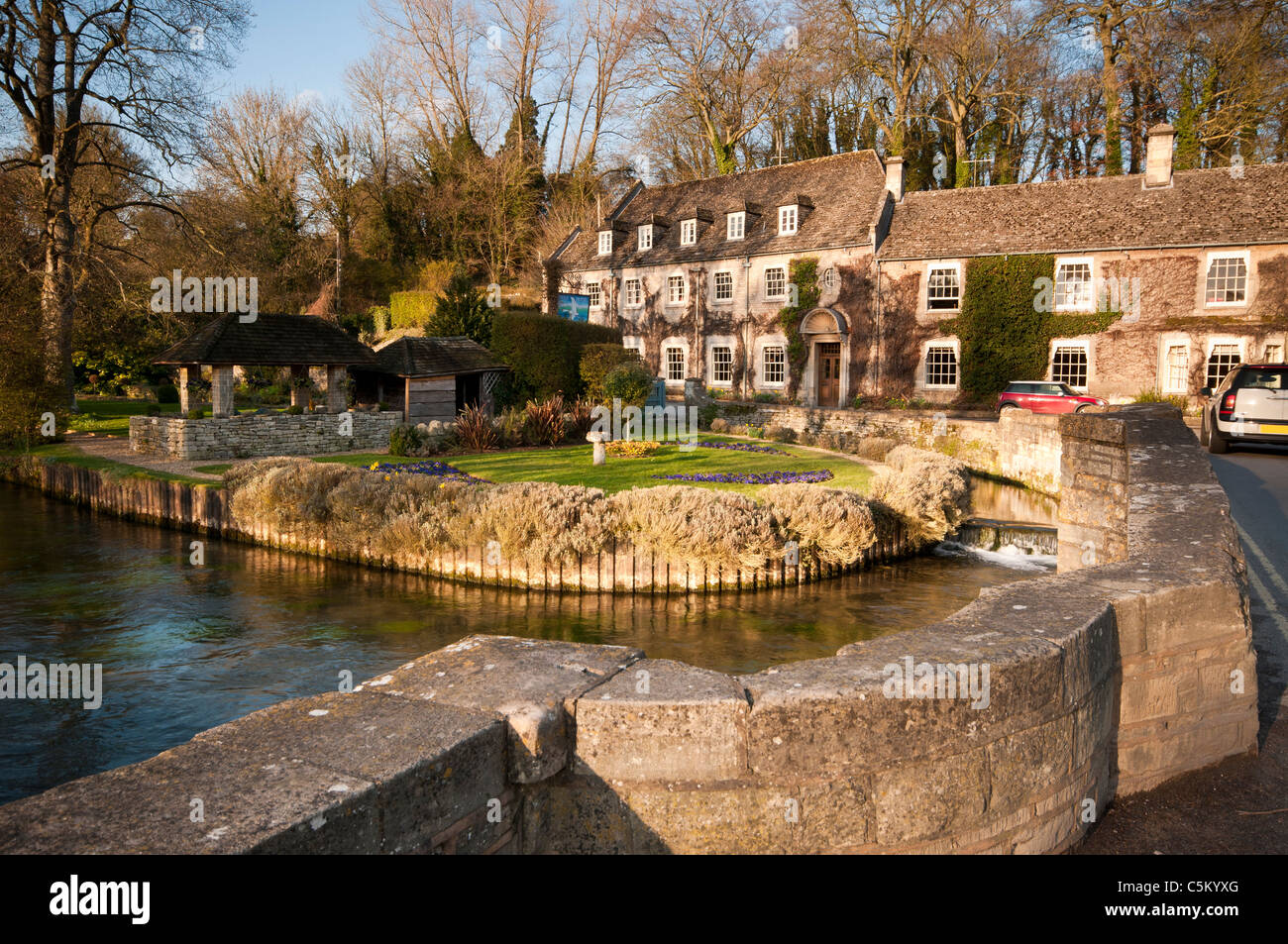 Bibury bridge hi-res stock photography and images - Alamy