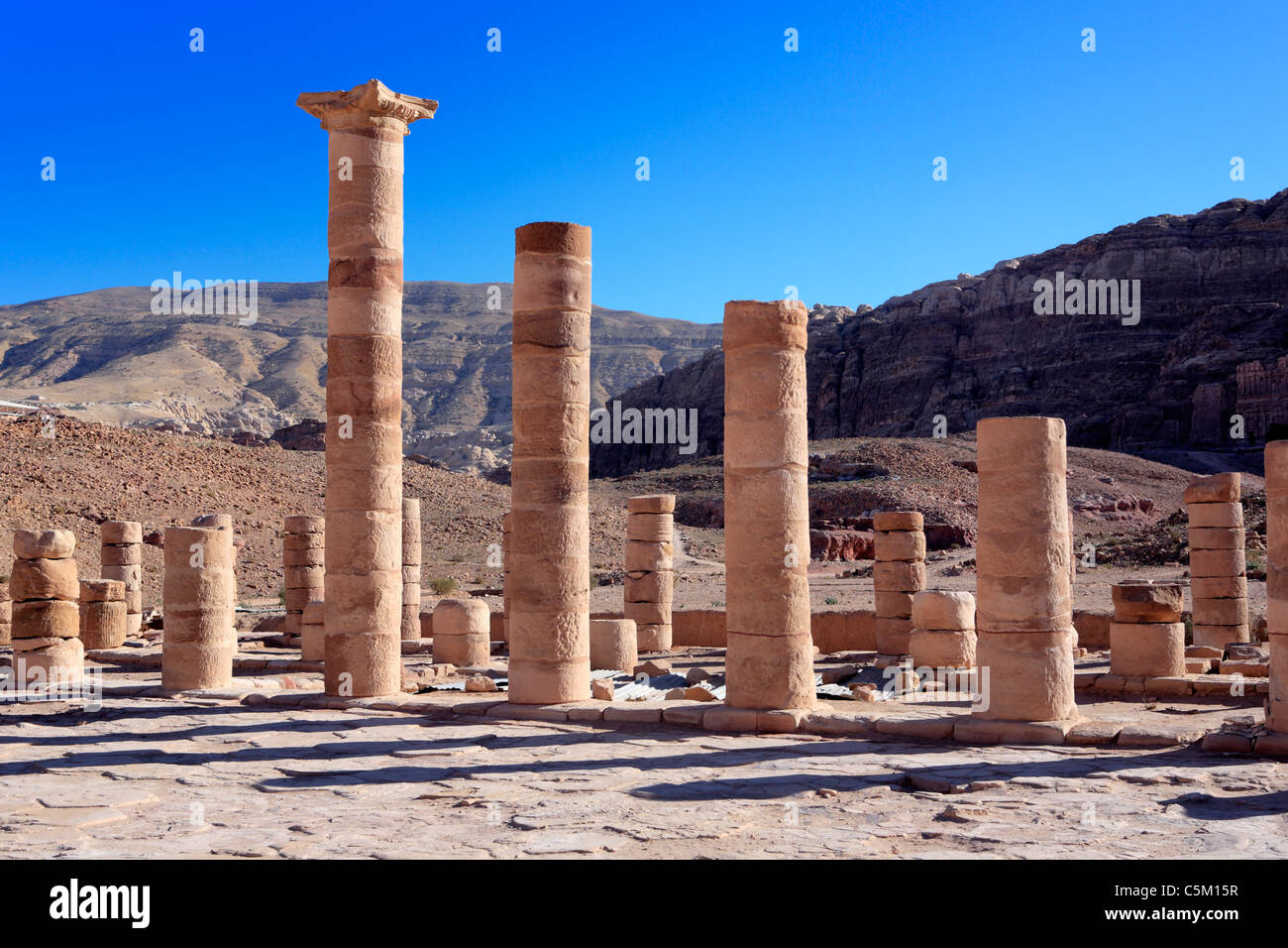 Great temple petra jordan hi-res stock photography and images - Alamy