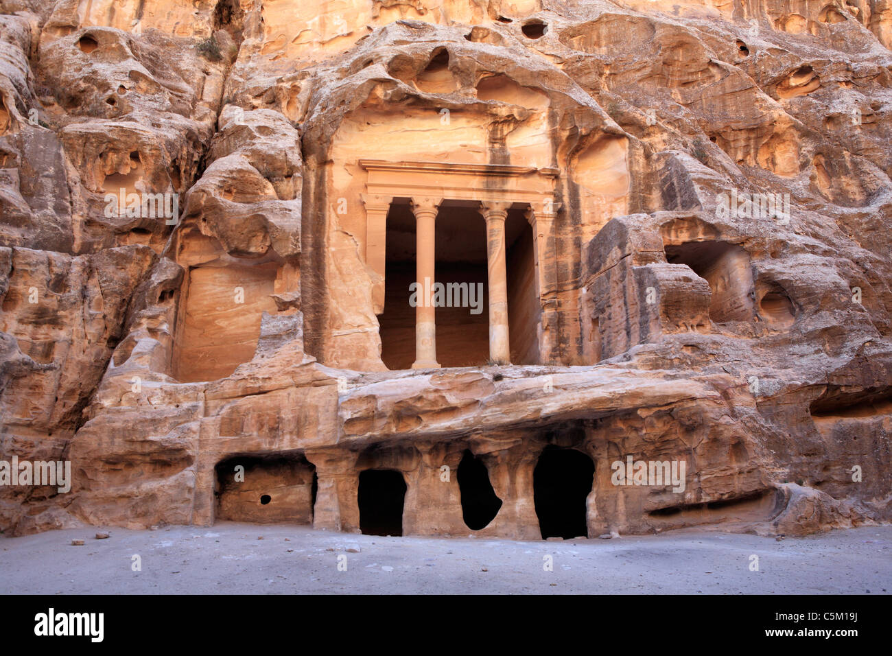 Tomb, al-Bayda, little Petra, Jordan Stock Photo - Alamy