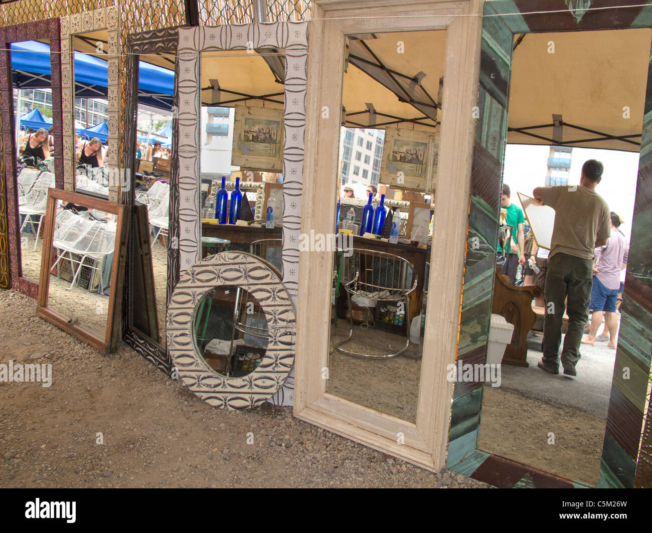 Brooklyn Flea market in Williamsburg Stock Photo - Alamy